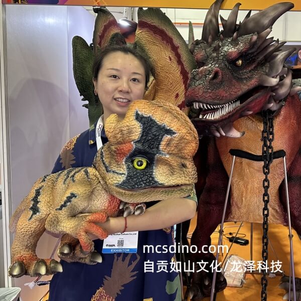 Dilophosaurus Dinosaur Puppet -BB102