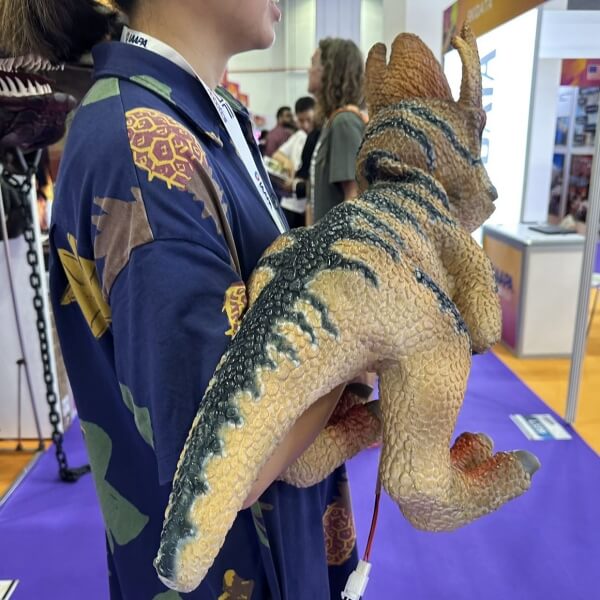 Dilophosaurus Dinosaur Puppet -BB102