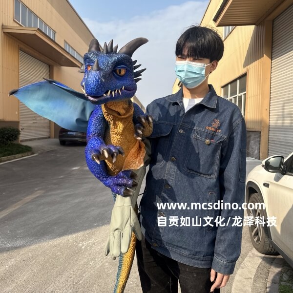 Blue Dragon Puppet Snorting Smoke Effect-BB107 – mcsdino