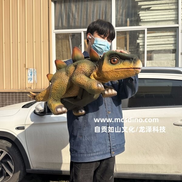 Green Stegosaurus Hand Puppet-BB108 – mcsdino