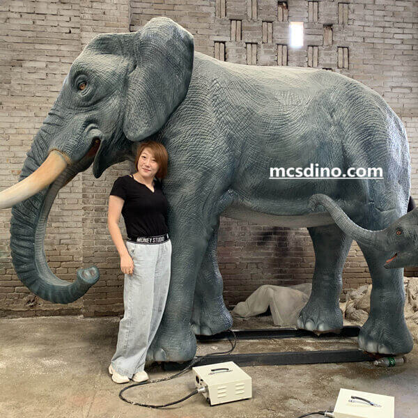 Animatronic Elephant With Cub Robot-MAA001B