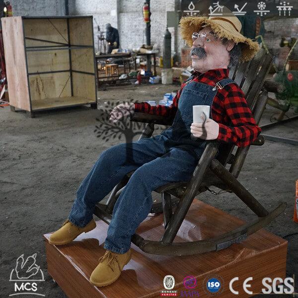 Animatronic Attraction Elderly Farmer In Rocking Chair-CUS018