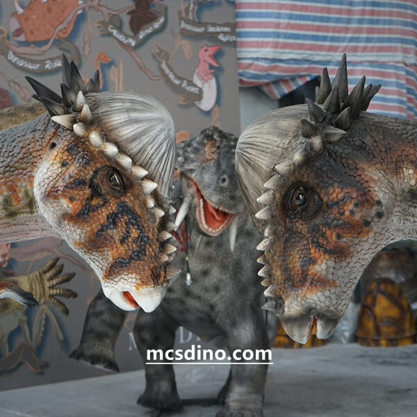 MCSP001C-Animatronic Pachycephalosaurus Attack Each Other